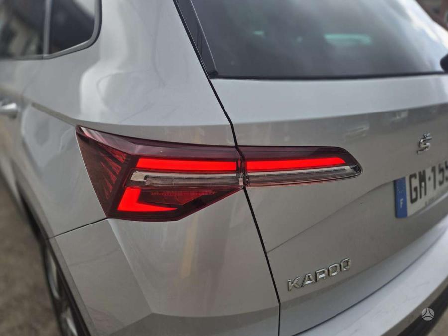 Grey Skoda Karoq 2023 in Taurage, with an engine capacity of 1.97 L and mileage of 201 thousand km for 14300 €, photo 9 on AUTOMOTO.COM.LV