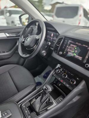 Grey Skoda Karoq 2023 in Taurage, with an engine capacity of 1.97 L and mileage of 201 thousand km for 14300 €, photo 13 on AUTOMOTO.COM.LV