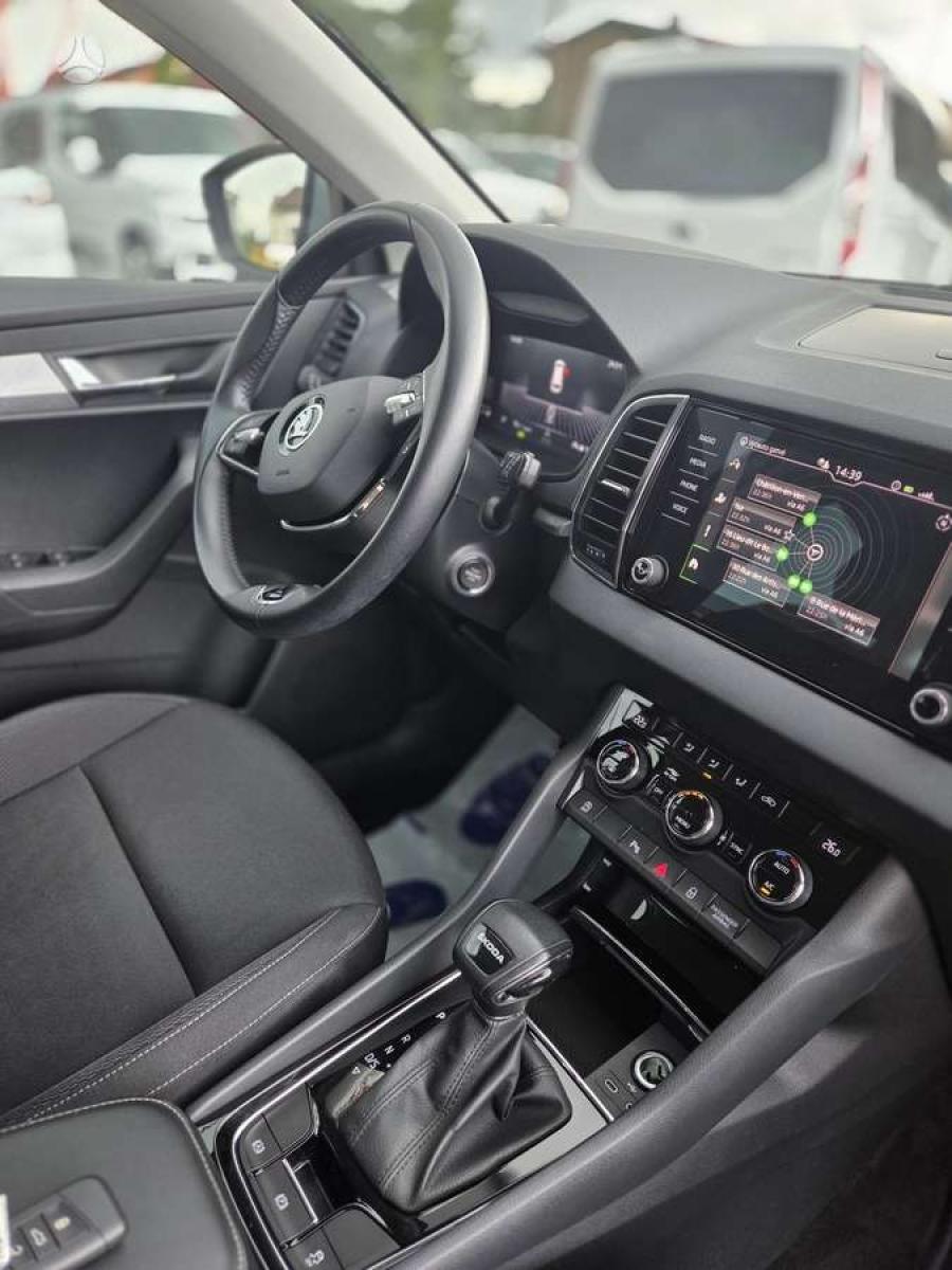 Grey Skoda Karoq 2023 in Taurage, with an engine capacity of 1.97 L and mileage of 201 thousand km for 14300 €, photo 13 on AUTOMOTO.COM.LV