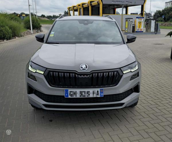 Pelēks Skoda Karoq 2023 Tauragė, ar dzinēja tilpumu 1.97 L un nobraukumu 260 tūkst. km par 16999 €, foto 2 vietnē AUTOMOTO.COM.LV