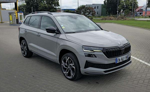 Pelēks Skoda Karoq 2023 Tauragė, ar dzinēja tilpumu 1.97 L un nobraukumu 260 tūkst. km par 16999 €, foto 3 vietnē AUTOMOTO.COM.LV