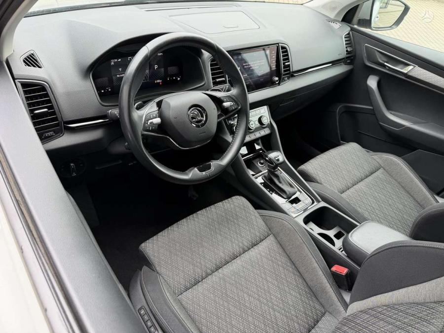 Pelēks Skoda Karoq 2023 Kauņa, ar dzinēja tilpumu 1.50 L un nobraukumu 193 tūkst. km par 19300 €, foto 7 vietnē AUTOMOTO.COM.LV