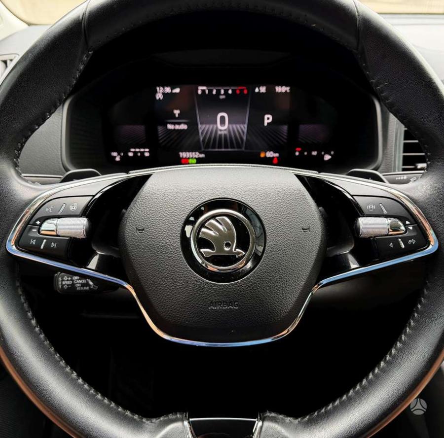 Pelēks Skoda Karoq 2023 Kauņa, ar dzinēja tilpumu 1.50 L un nobraukumu 193 tūkst. km par 19300 €, foto 9 vietnē AUTOMOTO.COM.LV