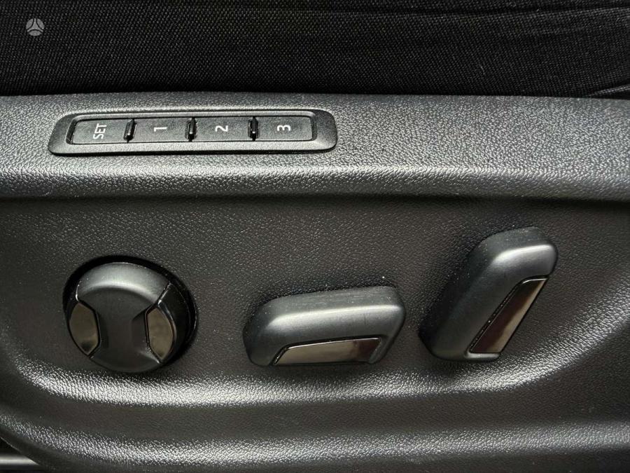 Pelēks Skoda Karoq 2023 Kauņa, ar dzinēja tilpumu 1.50 L un nobraukumu 193 tūkst. km par 19300 €, foto 11 vietnē AUTOMOTO.COM.LV