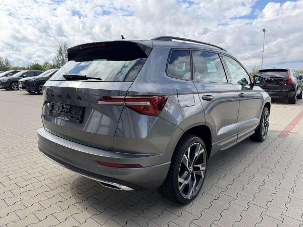 Grey Skoda Karoq 2023 in Siauliai, with an engine capacity of 1.50 L and mileage of 200 thousand km for 22990 €, photo 10 on AUTOMOTO.COM.LV