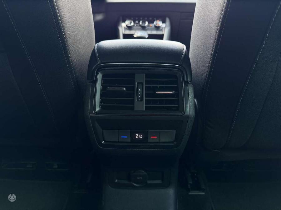 Pelēks Skoda Karoq 2023 Šauļi, ar dzinēja tilpumu 1.50 L un nobraukumu 200 tūkst. km par 22990 €, foto 20 vietnē AUTOMOTO.COM.LV