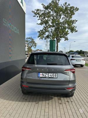 Grey Skoda Karoq 2023 in Klaipeda, with an engine capacity of 1.97 L and mileage of 167 thousand km for 18800 €, photo 7 on AUTOMOTO.COM.LV