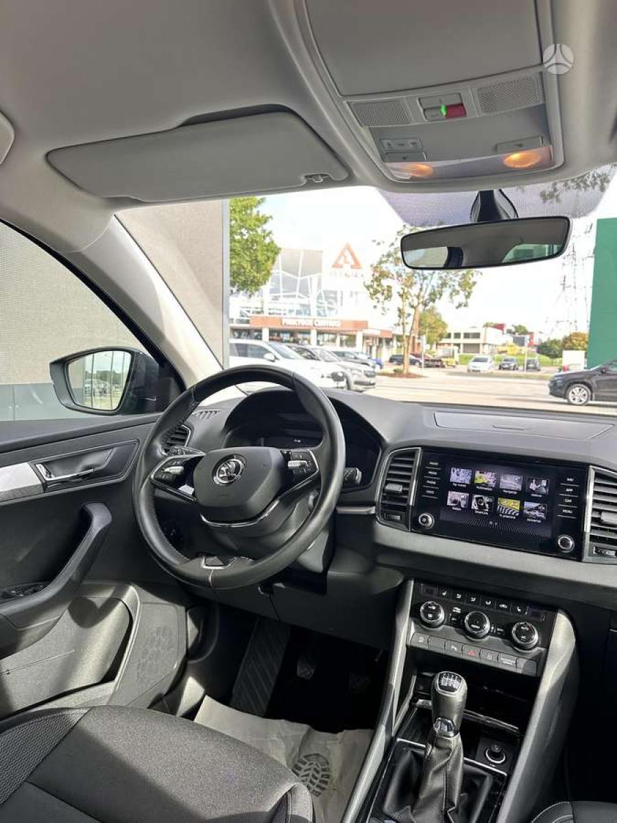 Grey Skoda Karoq 2023 in Klaipeda, with an engine capacity of 1.97 L and mileage of 167 thousand km for 18800 €, photo 11 on AUTOMOTO.COM.LV