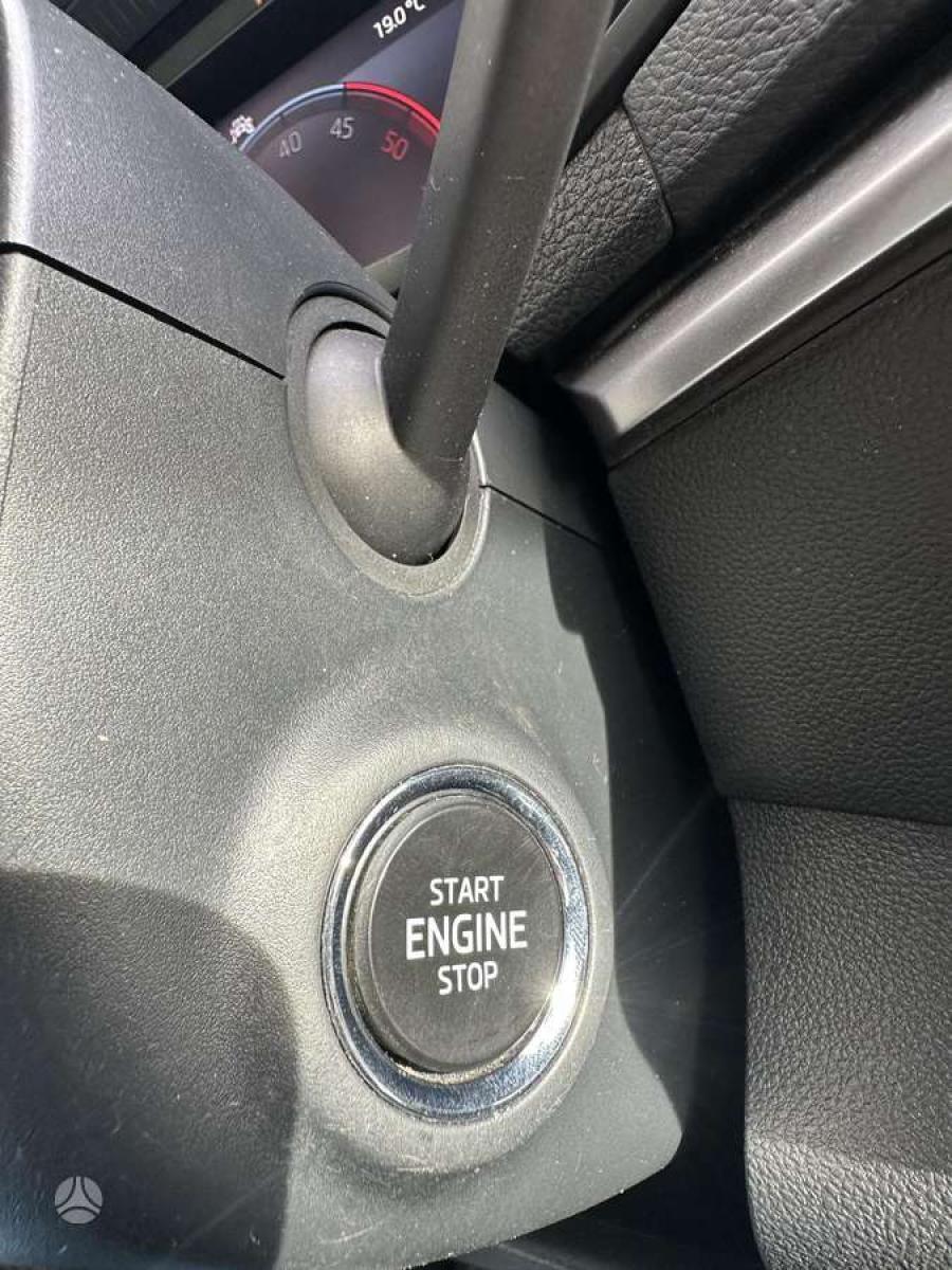 Grey Skoda Karoq 2023 in Klaipeda, with an engine capacity of 1.97 L and mileage of 167 thousand km for 18800 €, photo 24 on AUTOMOTO.COM.LV
