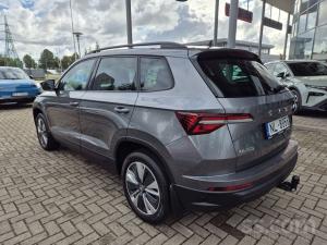 Pelēks Skoda Karoq 2023 Liepāja, ar dzinēja tilpumu 1.50 L un nobraukumu 93 tūkst. km par 20990 €, foto 6 vietnē AUTOMOTO.COM.LV