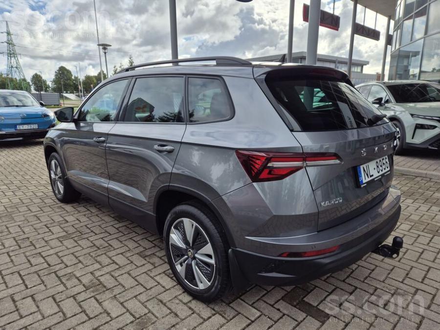Pelēks Skoda Karoq 2023 Liepāja, ar dzinēja tilpumu 1.50 L un nobraukumu 93 tūkst. km par 20990 €, foto 6 vietnē AUTOMOTO.COM.LV