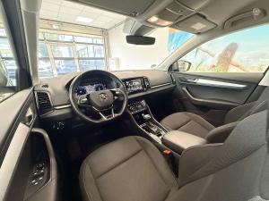 Grey Skoda Karoq 2023 in Kaunas, with an engine capacity of 1.50 L and mileage of 172 thousand km for 20200 €, photo 8 on AUTOMOTO.COM.LV