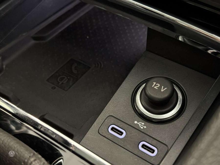 Grey Skoda Karoq 2023 in Kaunas, with an engine capacity of 1.50 L and mileage of 172 thousand km for 20200 €, photo 16 on AUTOMOTO.COM.LV