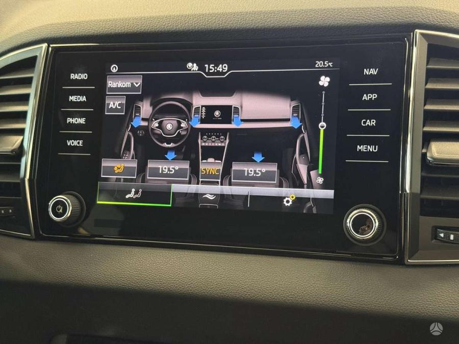 Grey Skoda Karoq 2023 in Kaunas, with an engine capacity of 1.50 L and mileage of 172 thousand km for 20200 €, photo 20 on AUTOMOTO.COM.LV