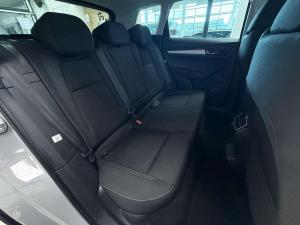 Grey Skoda Karoq 2023 in Kaunas, with an engine capacity of 1.50 L and mileage of 172 thousand km for 20200 €, photo 26 on AUTOMOTO.COM.LV