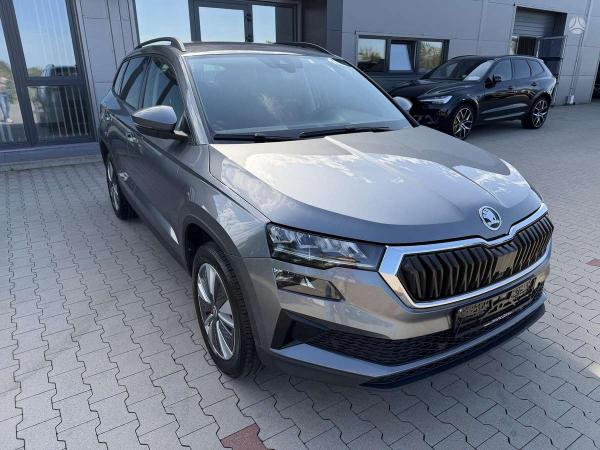 Skoda Karoq 2023 in Siauliai on AUTOMOTO.COM.LV Grey Skoda Karoq 2023 in Siauliai, with an engine capacity of 1.50 L and mileage of 165 thousand km for 17896 €, photo 6 on AUTOMOTO.COM.LV