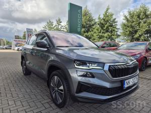 Серый Шкода Karoq 2023 в Лиепая, объемом двигателя 1.50 л и пробегом 32 тыс. км за 21990 €, фото  на AUTOMOTO.COM.LV