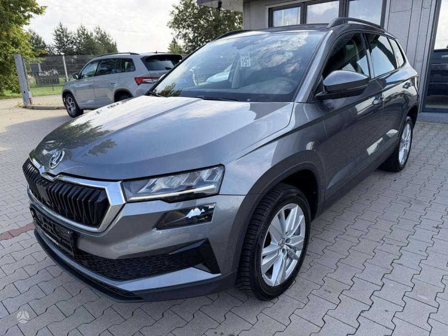 Pelēks Skoda Karoq 2023 Šauļi, ar dzinēja tilpumu 1.50 L un nobraukumu 188 tūkst. km par 16928 €, foto 3 vietnē AUTOMOTO.COM.LV