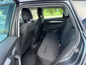 Pelēks Skoda Karoq 2023 Šauļi, ar dzinēja tilpumu 1.50 L un nobraukumu 188 tūkst. km par 16928 €, foto 15 vietnē AUTOMOTO.COM.LV