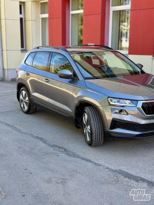 Grey Skoda Karoq 2023 in Vilnius, with an engine capacity of 2.00 L and mileage of 139 thousand km for 18300 €, photo 4 on AUTOMOTO.COM.LV