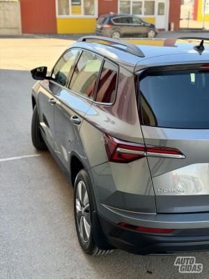 Grey Skoda Karoq 2023 in Vilnius, with an engine capacity of 2.00 L and mileage of 139 thousand km for 18300 €, photo 6 on AUTOMOTO.COM.LV
