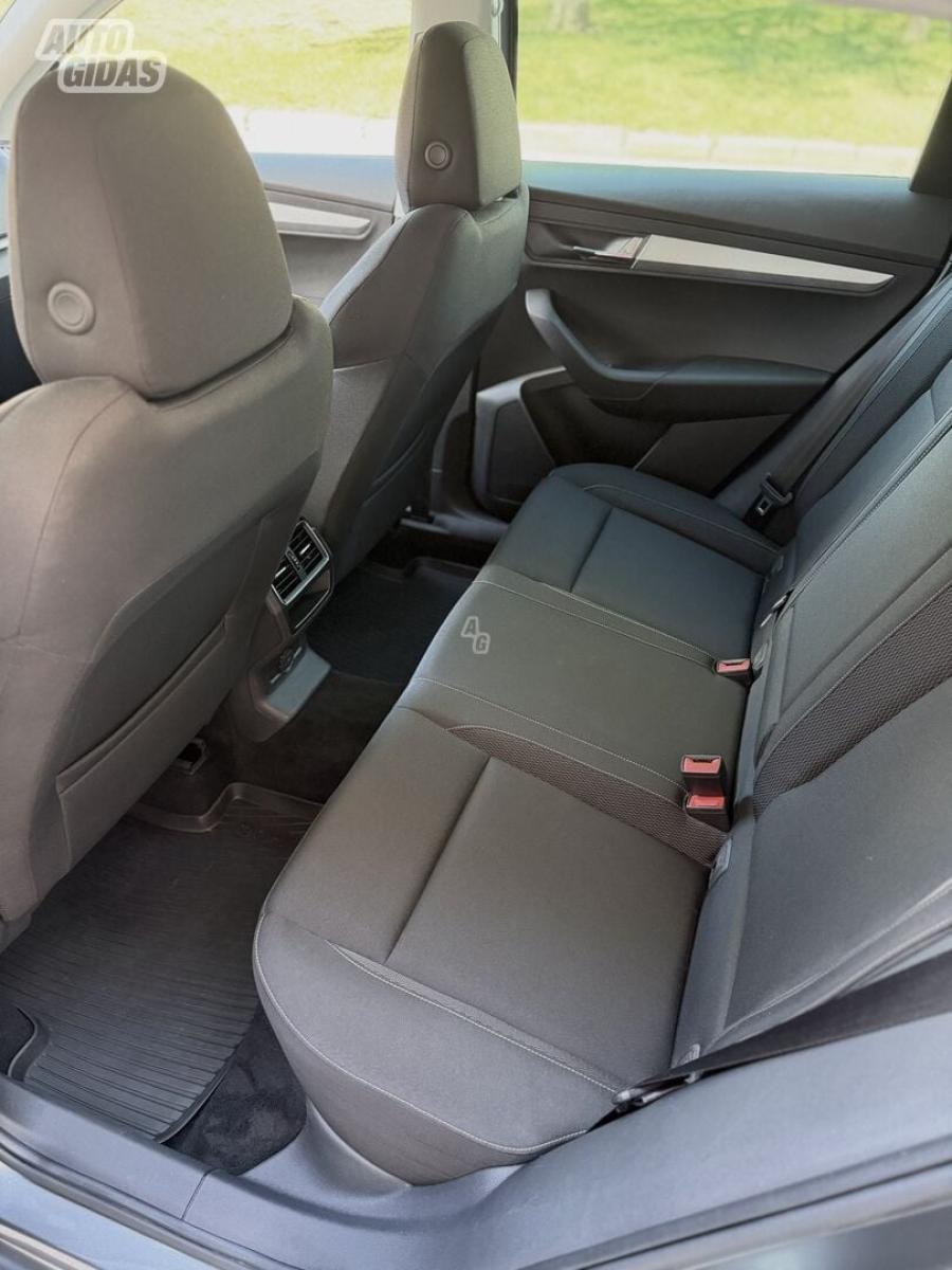 Grey Skoda Karoq 2023 in Vilnius, with an engine capacity of 2.00 L and mileage of 139 thousand km for 18300 €, photo 14 on AUTOMOTO.COM.LV