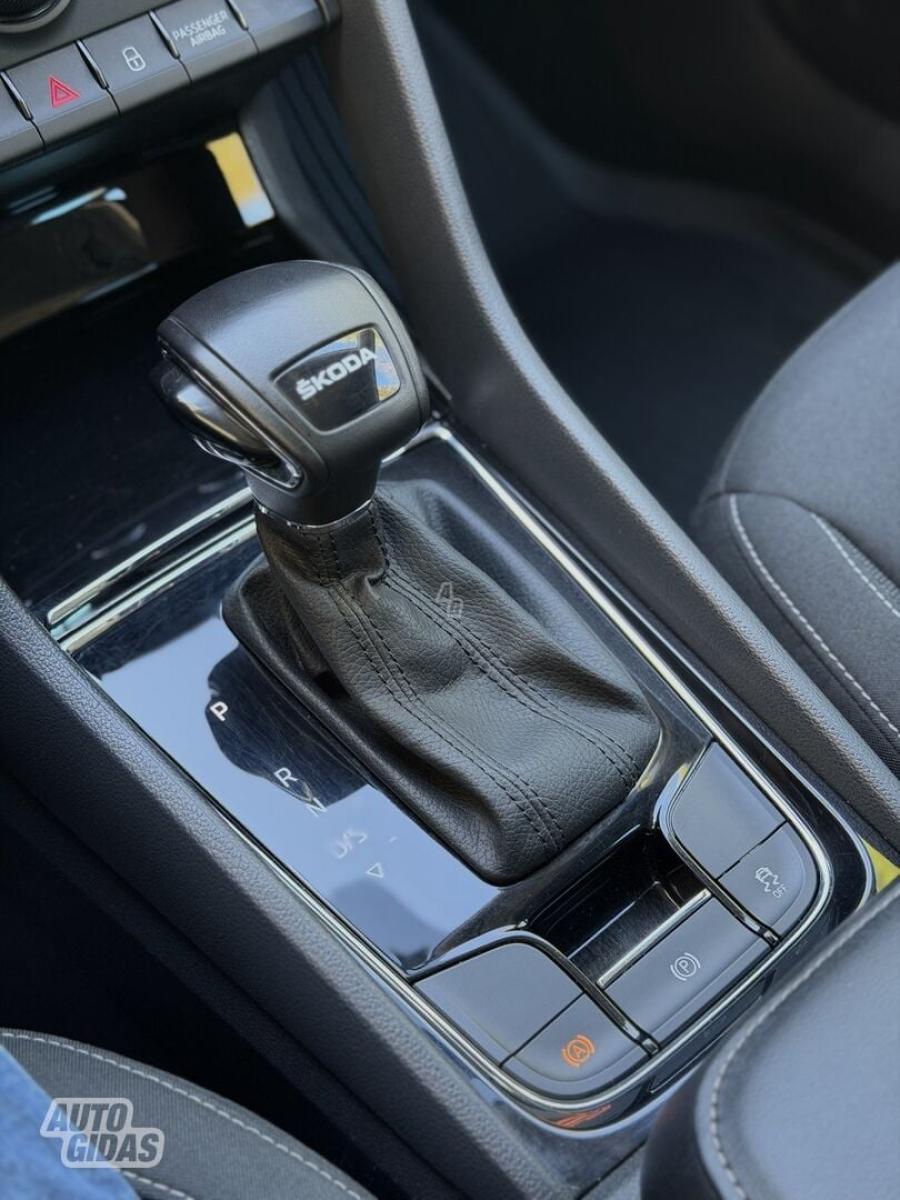 Grey Skoda Karoq 2023 in Vilnius, with an engine capacity of 2.00 L and mileage of 139 thousand km for 18300 €, photo 18 on AUTOMOTO.COM.LV