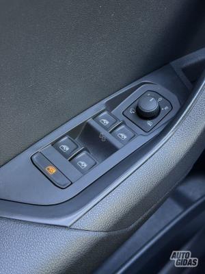 Grey Skoda Karoq 2023 in Vilnius, with an engine capacity of 2.00 L and mileage of 139 thousand km for 18300 €, photo 21 on AUTOMOTO.COM.LV