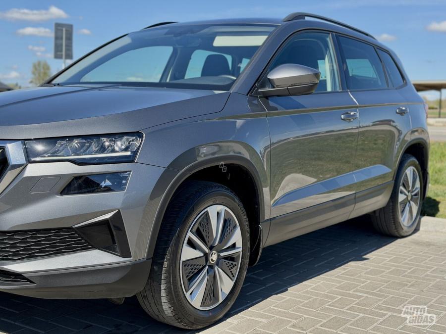 Grey Skoda Karoq 2023 in Vilnius, with an engine capacity of 2.00 L and mileage of 119 thousand km for 18600 €, photo 4 on AUTOMOTO.COM.LV