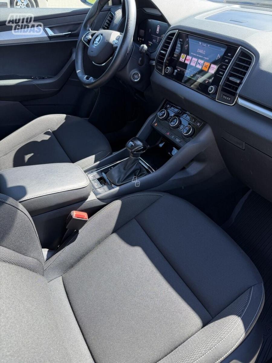 Grey Skoda Karoq 2023 in Vilnius, with an engine capacity of 2.00 L and mileage of 119 thousand km for 18600 €, photo 12 on AUTOMOTO.COM.LV