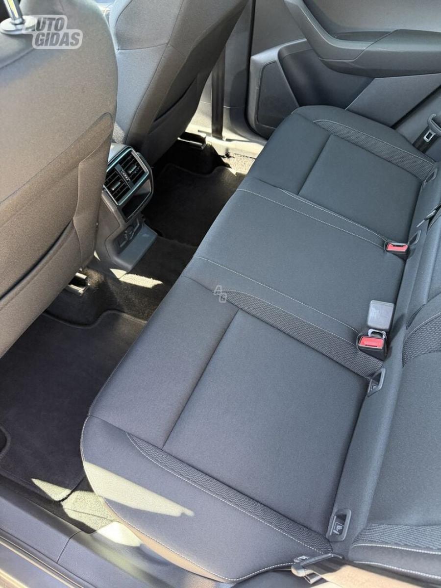 Grey Skoda Karoq 2023 in Vilnius, with an engine capacity of 2.00 L and mileage of 119 thousand km for 18600 €, photo 15 on AUTOMOTO.COM.LV