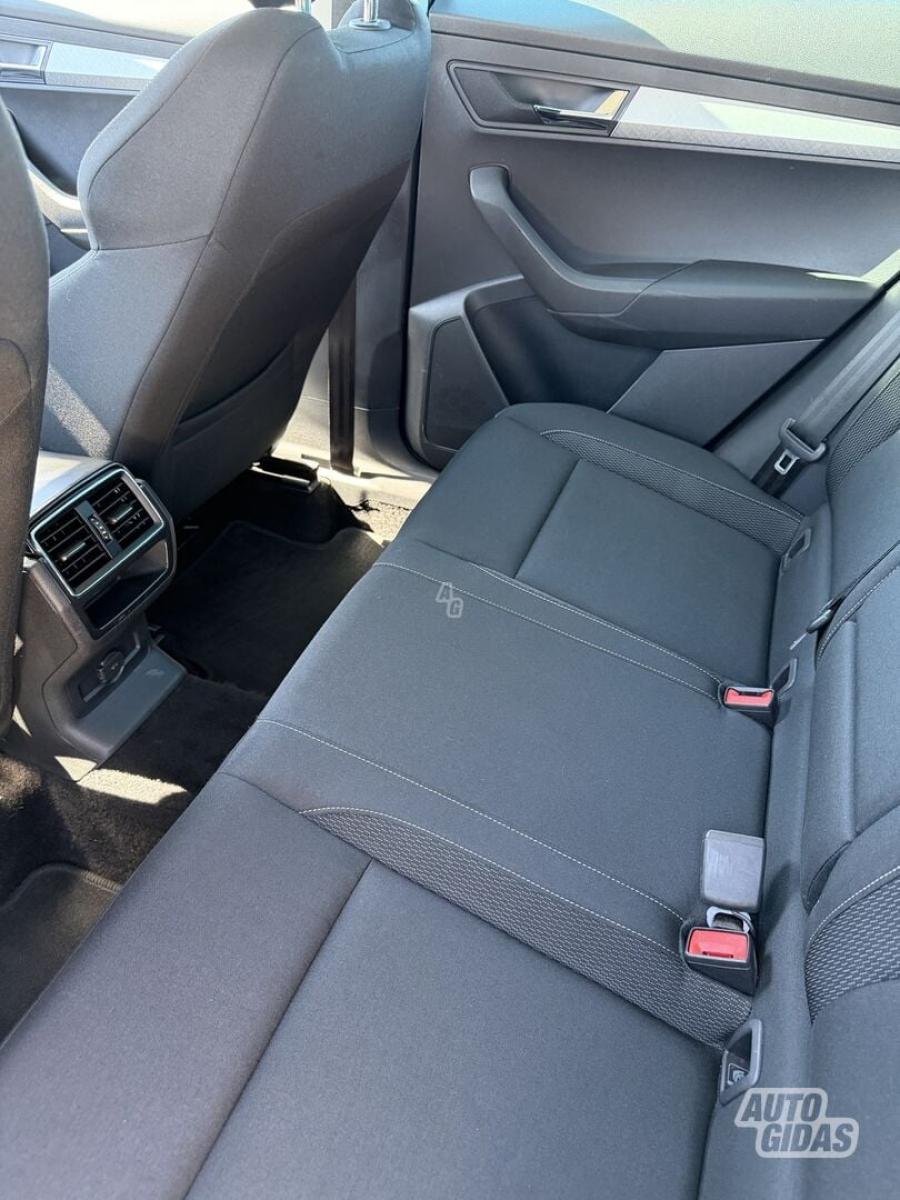 Grey Skoda Karoq 2023 in Vilnius, with an engine capacity of 2.00 L and mileage of 119 thousand km for 18600 €, photo 16 on AUTOMOTO.COM.LV