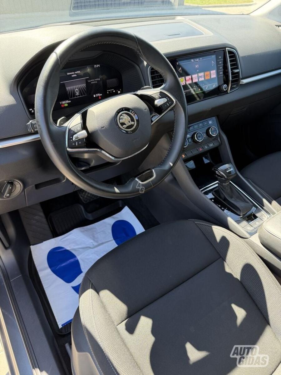 Grey Skoda Karoq 2023 in Vilnius, with an engine capacity of 2.00 L and mileage of 119 thousand km for 18600 €, photo 18 on AUTOMOTO.COM.LV