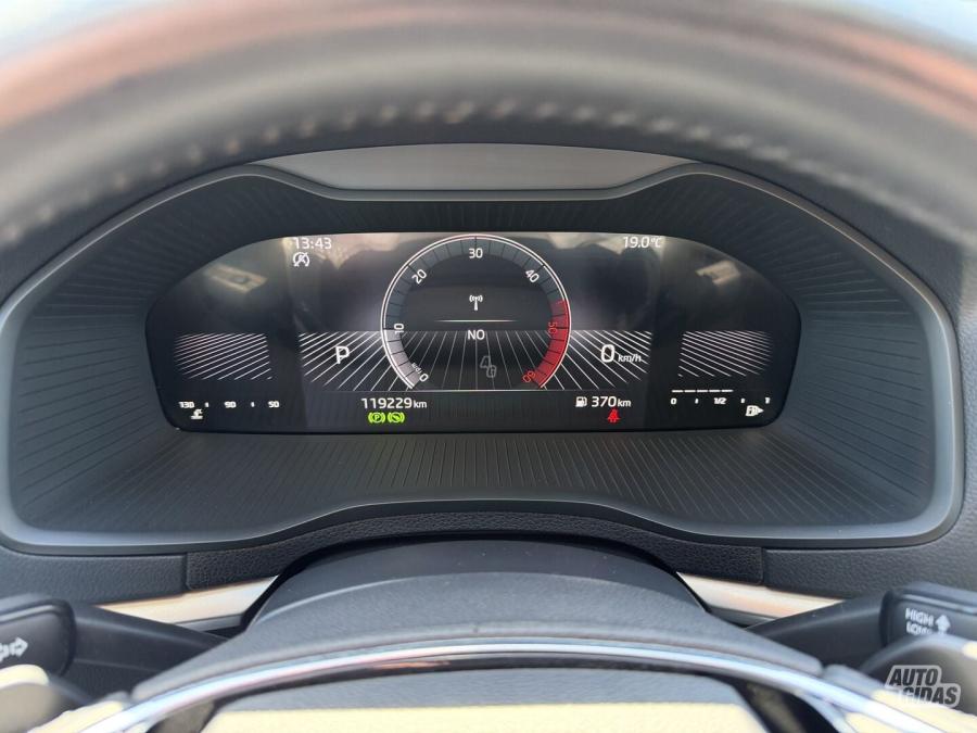 Grey Skoda Karoq 2023 in Vilnius, with an engine capacity of 2.00 L and mileage of 119 thousand km for 18600 €, photo 28 on AUTOMOTO.COM.LV