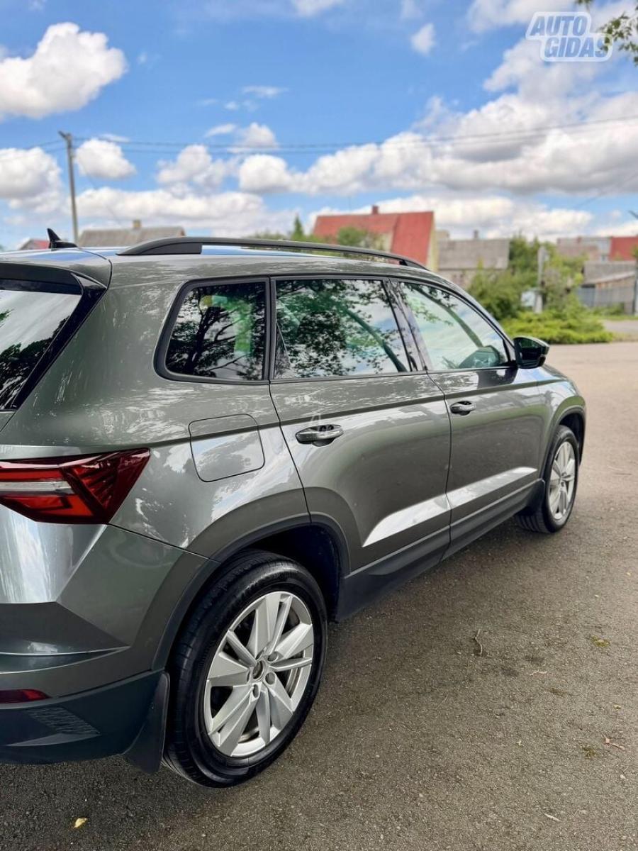 Grey Skoda Karoq 2023 in Vilnius, with an engine capacity of 2.00 L and mileage of 155 thousand km for 18500 €, photo 5 on AUTOMOTO.COM.LV