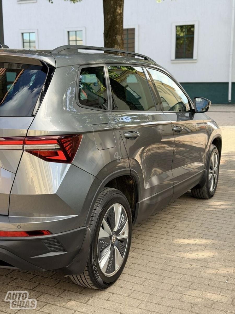 Grey Skoda Karoq 2023 in Vilnius, with an engine capacity of 2.00 L and mileage of 119 thousand km for 18200 €, photo 7 on AUTOMOTO.COM.LV