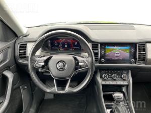 Grey Skoda Karoq 2023 in Riga, with an engine capacity of 1.50 L and mileage of 93 thousand km for 26700 €, photo 10 on AUTOMOTO.COM.LV