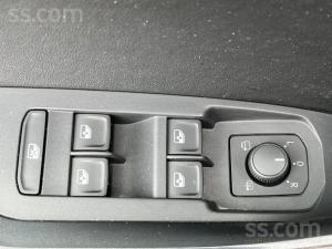 Grey Skoda Karoq 2023 in Riga, with an engine capacity of 1.50 L and mileage of 93 thousand km for 26700 €, photo 18 on AUTOMOTO.COM.LV