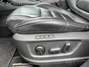 Grey Skoda Karoq 2023 in Riga, with an engine capacity of 1.50 L and mileage of 93 thousand km for 26700 €, photo 19 on AUTOMOTO.COM.LV