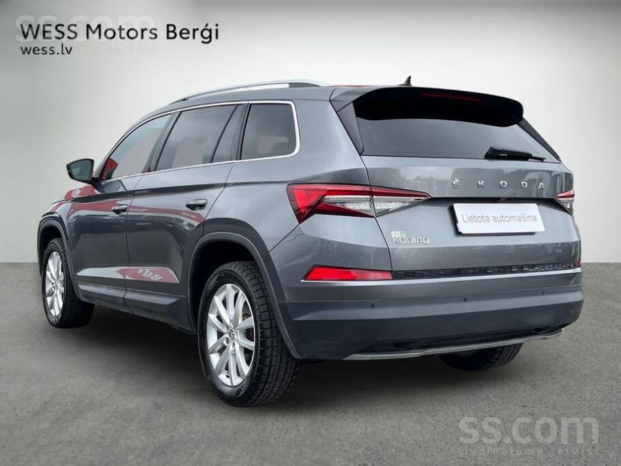 Grey Skoda Karoq 2023 in Riga, with an engine capacity of 1.50 L and mileage of 93 thousand km for 26700 €, photo 26 on AUTOMOTO.COM.LV