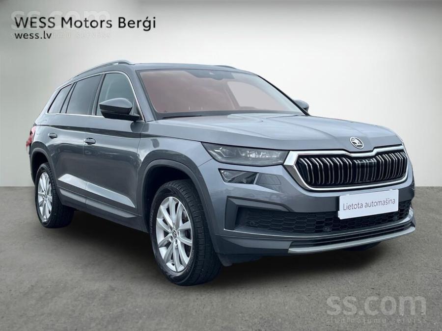 Grey Skoda Karoq 2023 in Riga, with an engine capacity of 1.50 L and mileage of 93 thousand km for 26700 €, photo 27 on AUTOMOTO.COM.LV