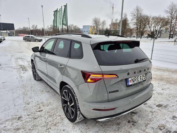 Grey Skoda Karoq 2024 in Siauliai, with an engine capacity of 1.98 L and mileage of 13 thousand km for 32000 €, photo 5 on AUTOMOTO.COM.LV