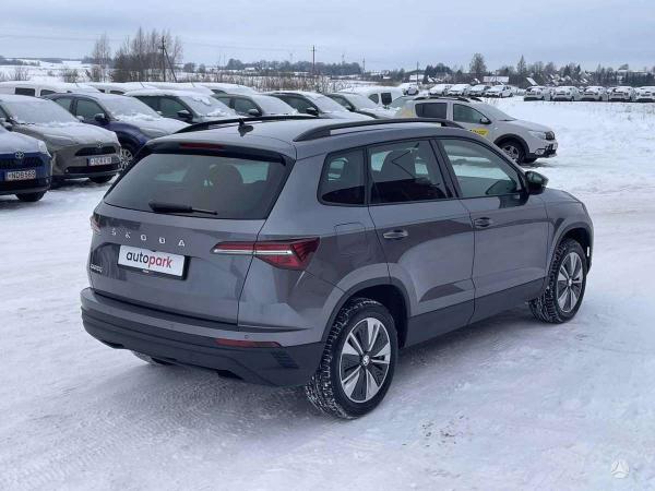 Pelēks Skoda Karoq 2024 Ukmergė, ar dzinēja tilpumu 1.50 L un nobraukumu 42 tūkst. km par 25900 €, foto 4 vietnē AUTOMOTO.COM.LV