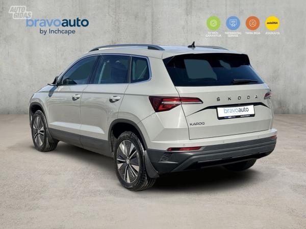Grey Skoda Karoq 2024 in Kaunas, with an engine capacity of 1.50 L and mileage of 88 thousand km for 27271 €, photo 3 on AUTOMOTO.COM.LV