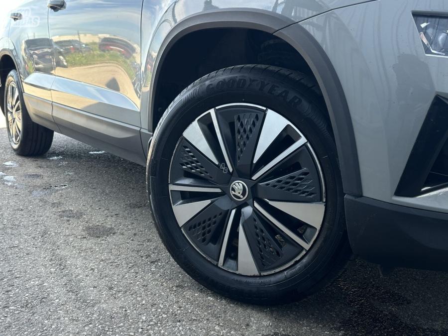 Pelēks Skoda Karoq 2024 Kauņa, ar dzinēja tilpumu 1.50 L un nobraukumu 88 tūkst. km par 27271 €, foto 38 vietnē AUTOMOTO.COM.LV