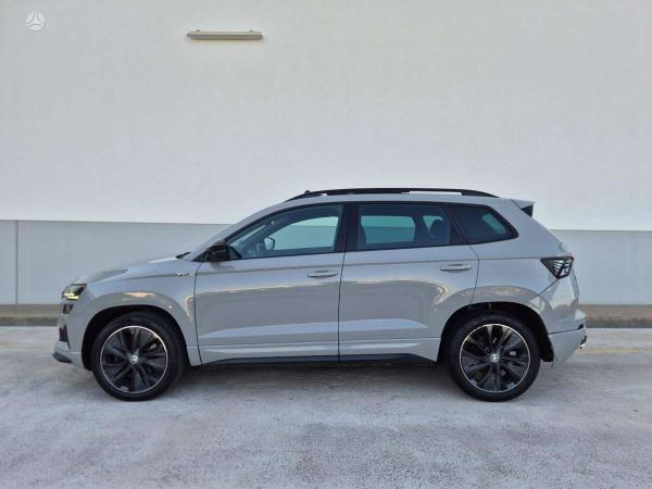 Pelēks Skoda Karoq 2024 Kauņa, ar dzinēja tilpumu 1.50 L un nobraukumu 180 tūkst. km par 16500 €, foto 5 vietnē AUTOMOTO.COM.LV