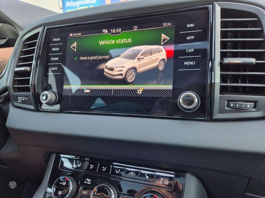 Grey Skoda Karoq 2024 in Kaunas, with an engine capacity of 1.50 L and mileage of 180 thousand km for 16500 €, photo 15 on AUTOMOTO.COM.LV