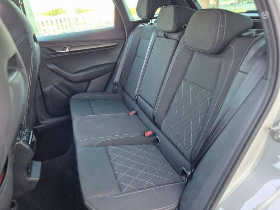 Grey Skoda Karoq 2024 in Kaunas, with an engine capacity of 1.50 L and mileage of 180 thousand km for 16500 €, photo 18 on AUTOMOTO.COM.LV