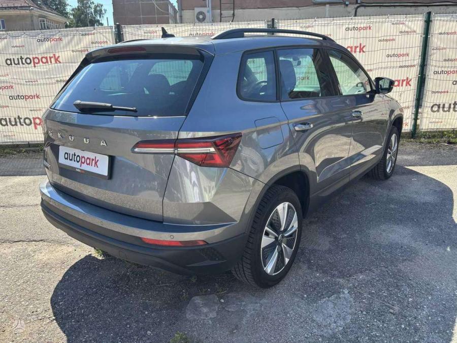 Pelēks Skoda Karoq 2024 Klaipėda, ar dzinēja tilpumu 1.50 L un nobraukumu 35 tūkst. km par 22200 €, foto 4 vietnē AUTOMOTO.COM.LV