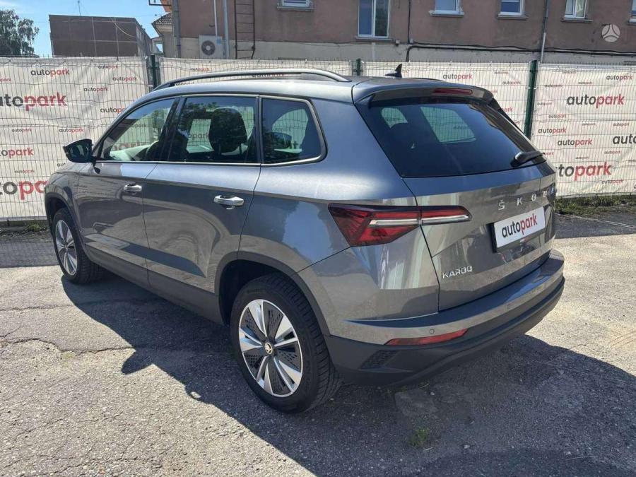 Pelēks Skoda Karoq 2024 Klaipėda, ar dzinēja tilpumu 1.50 L un nobraukumu 35 tūkst. km par 22200 €, foto 5 vietnē AUTOMOTO.COM.LV